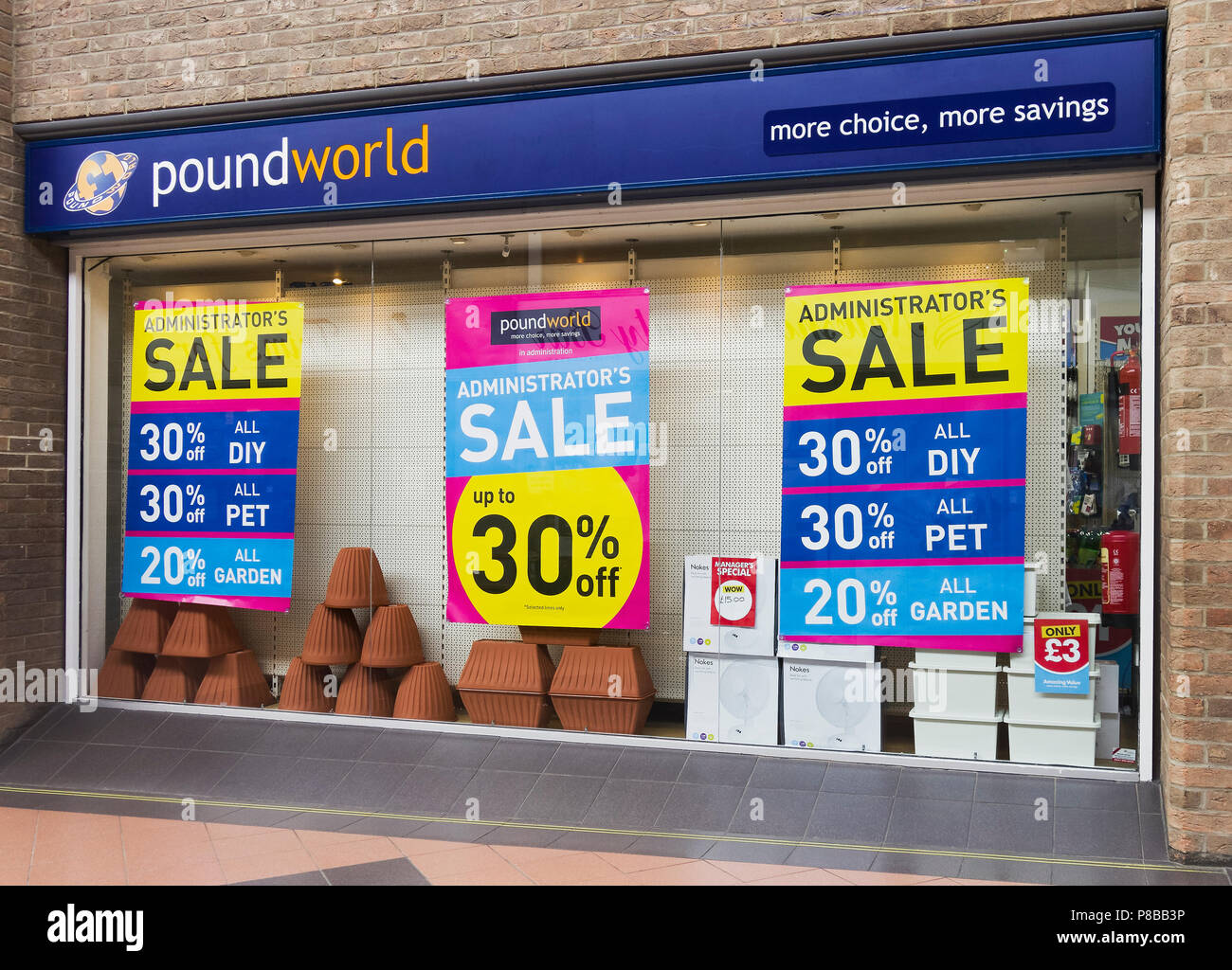 Poundworld hi-res stock photography and images - Alamy