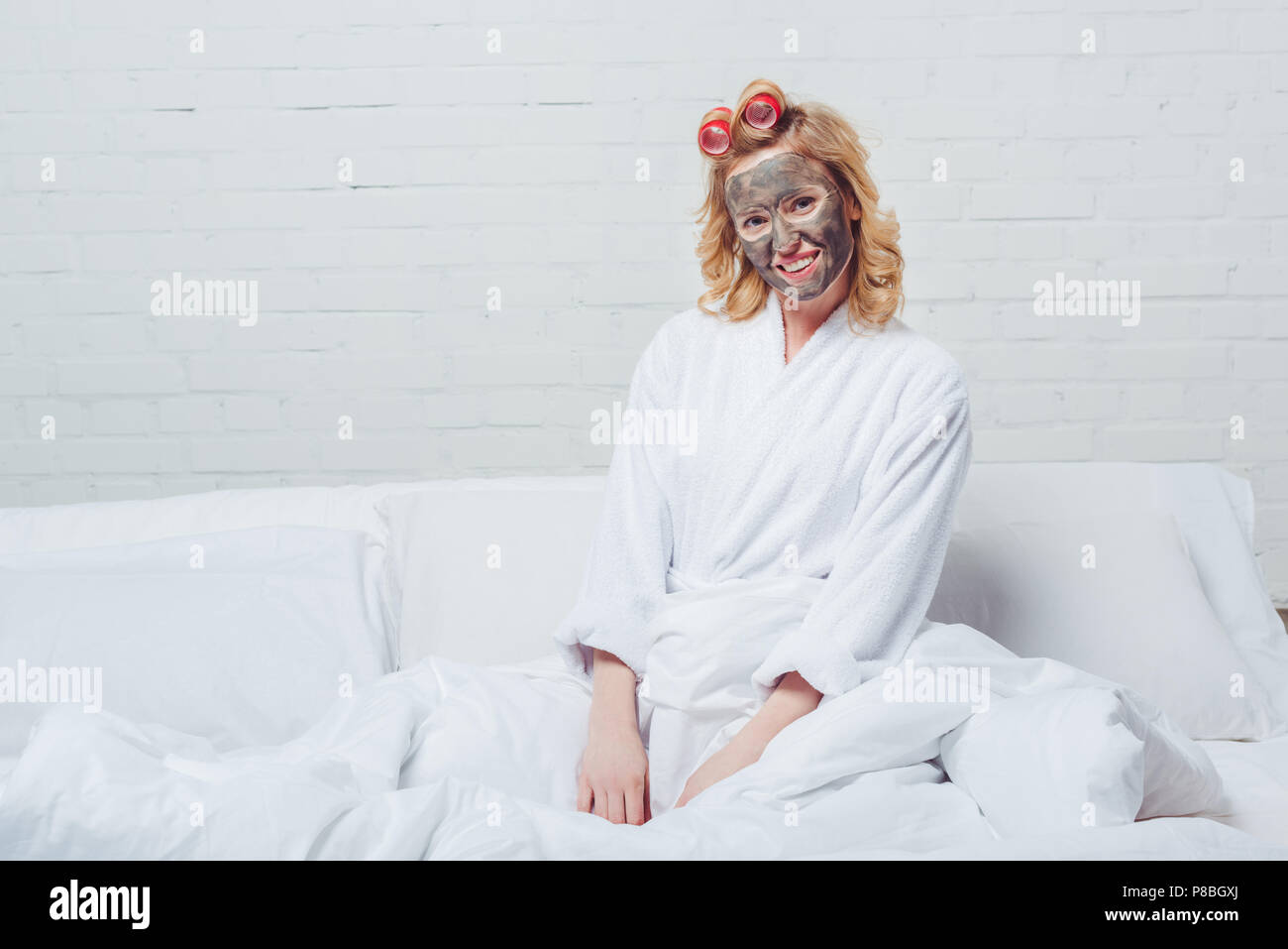 Beautiful woman in bath hi-res stock photography and images - Alamy