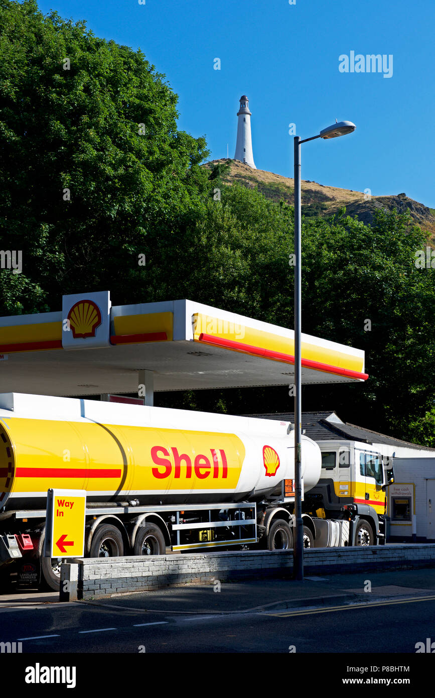 Fuel delivery hi-res stock photography and images - Alamy