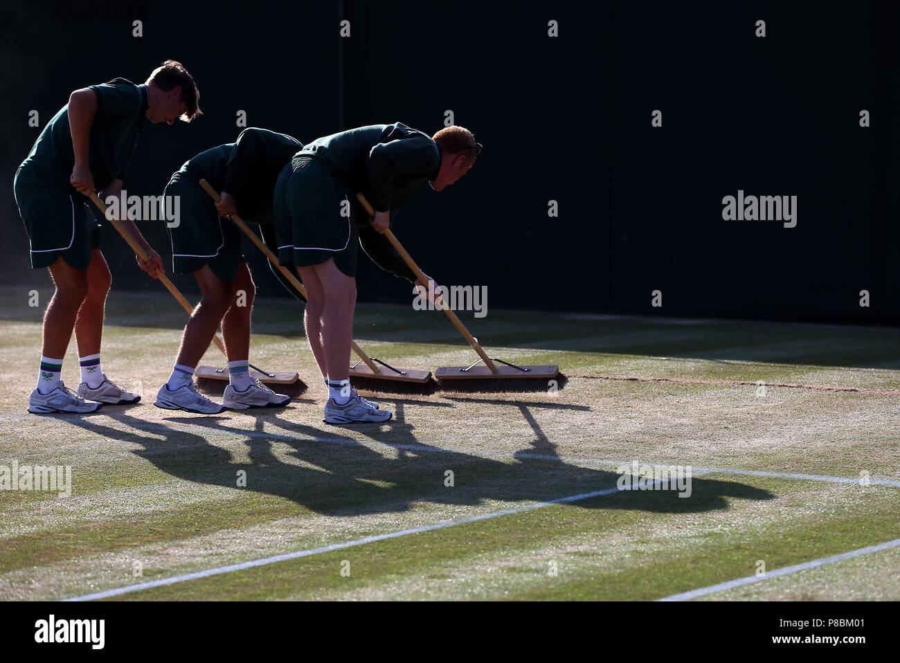 Members ground staff sweep hi-res stock photography and images - Alamy