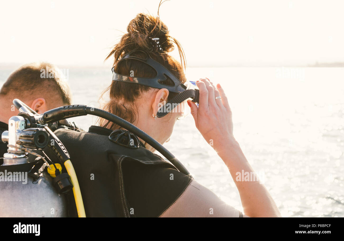 Woman scuba diver close up hi-res stock photography and images - Alamy