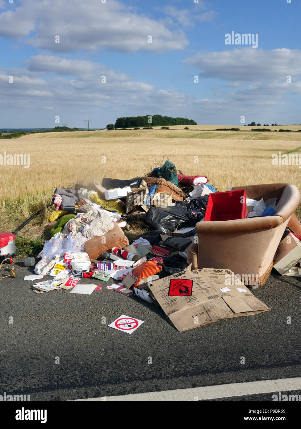 Lorry tipping on landfill hi-res stock photography and images - Alamy