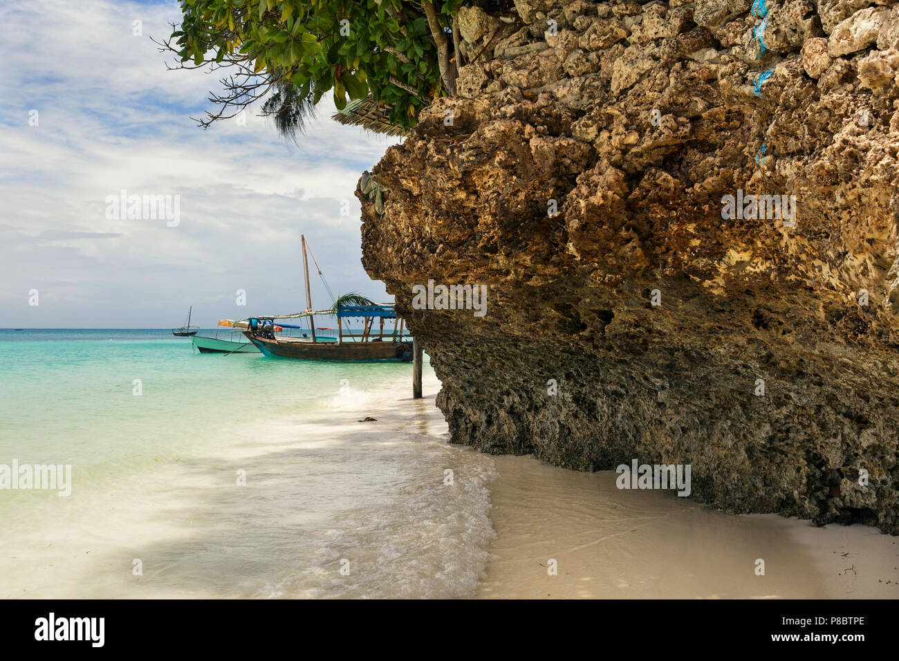 Beautiful landscape on the Indian ocean coast. Tanzania, Zanzibar ...