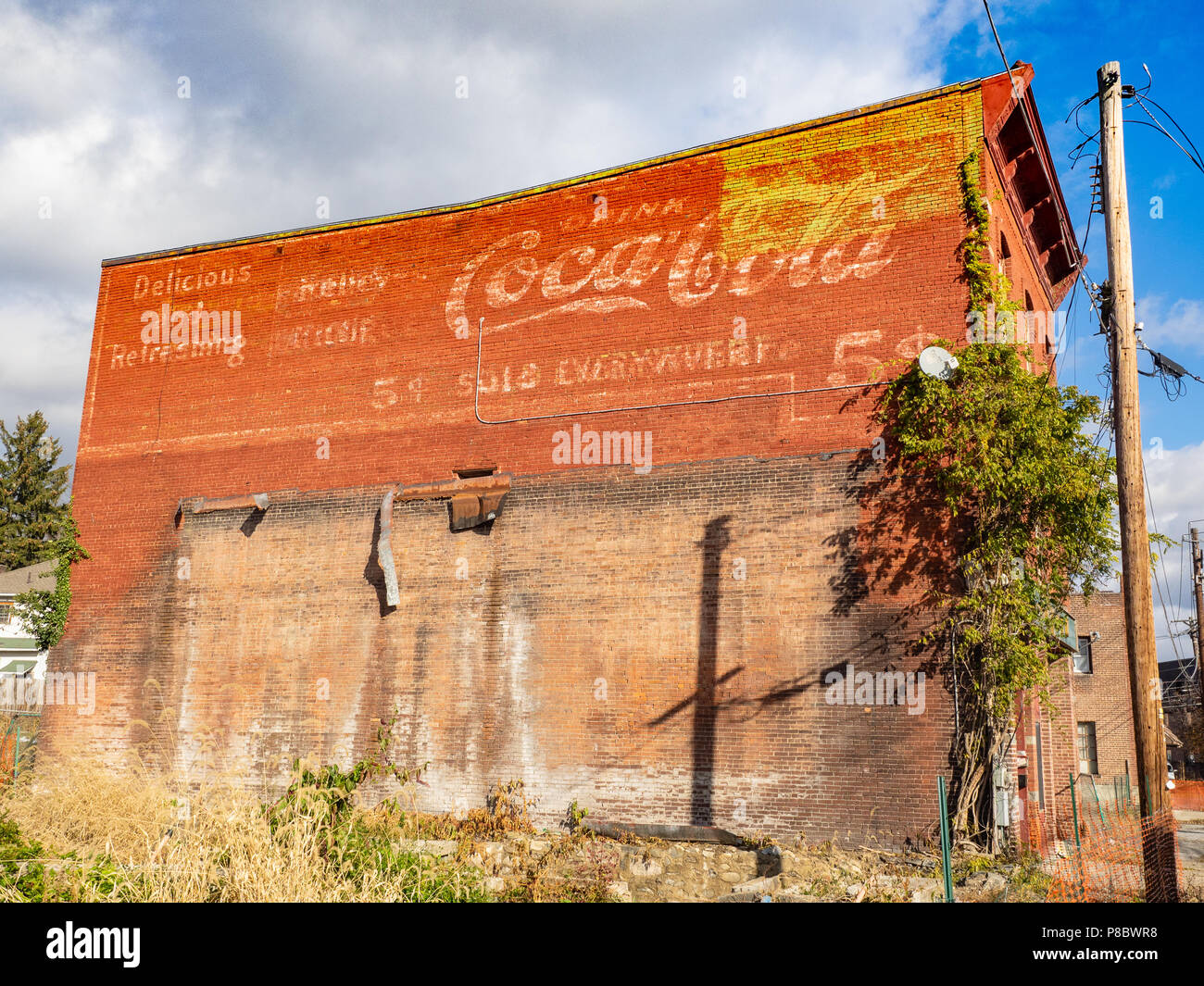 Coca Cola Sign Stock Photos & Coca Cola Sign Stock Images - Alamy