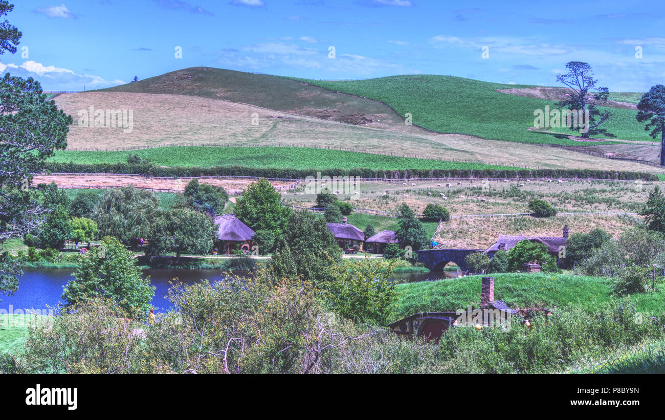 Lord of the rings movie shire bridge hi-res stock photography and ...