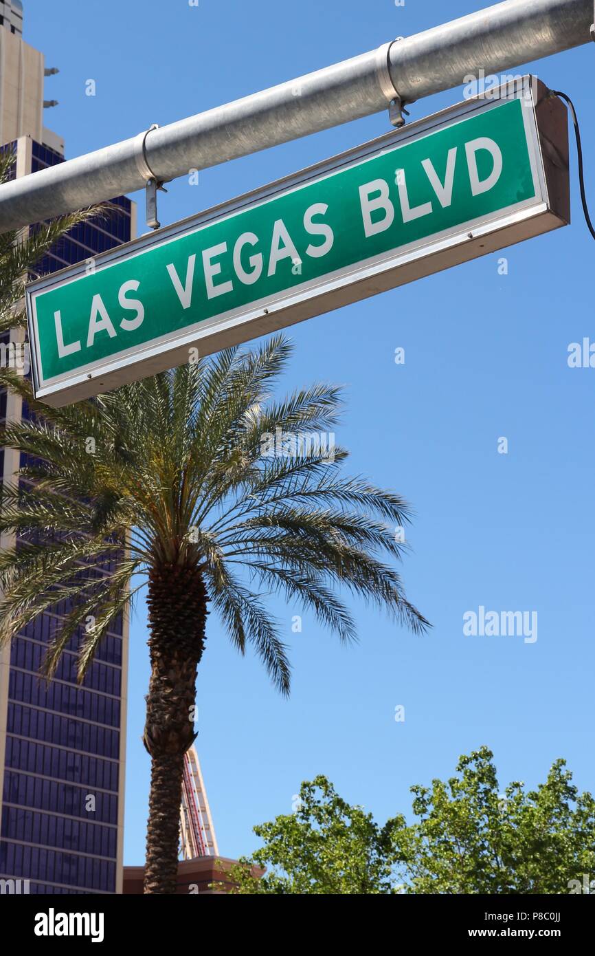 United States - Las Vegas, Nevada. Famous Las Vegas Boulevard sign (the ...