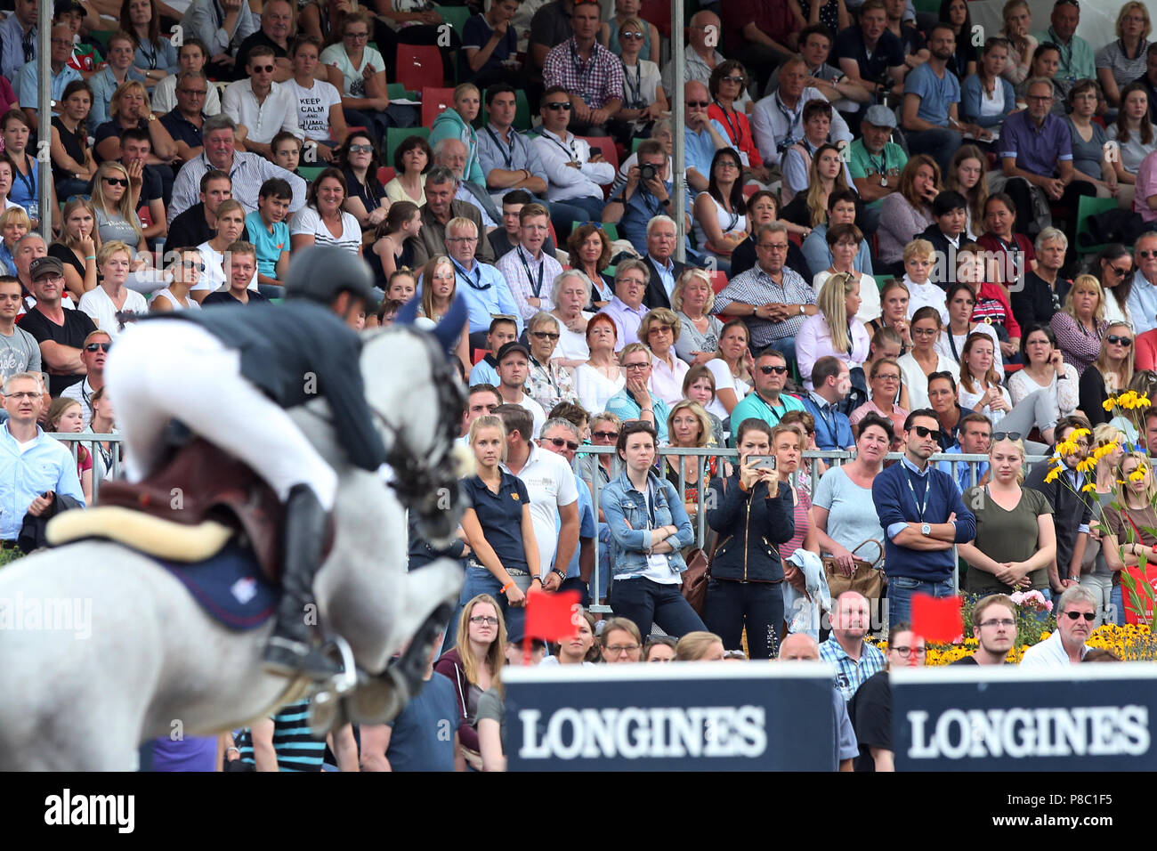 Berlin, people jumping Stock Photo - Alamy