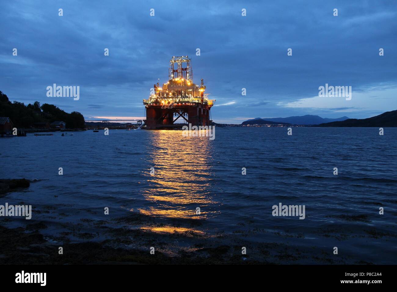 Norway arctic oil drilling hi-res stock photography and images - Alamy