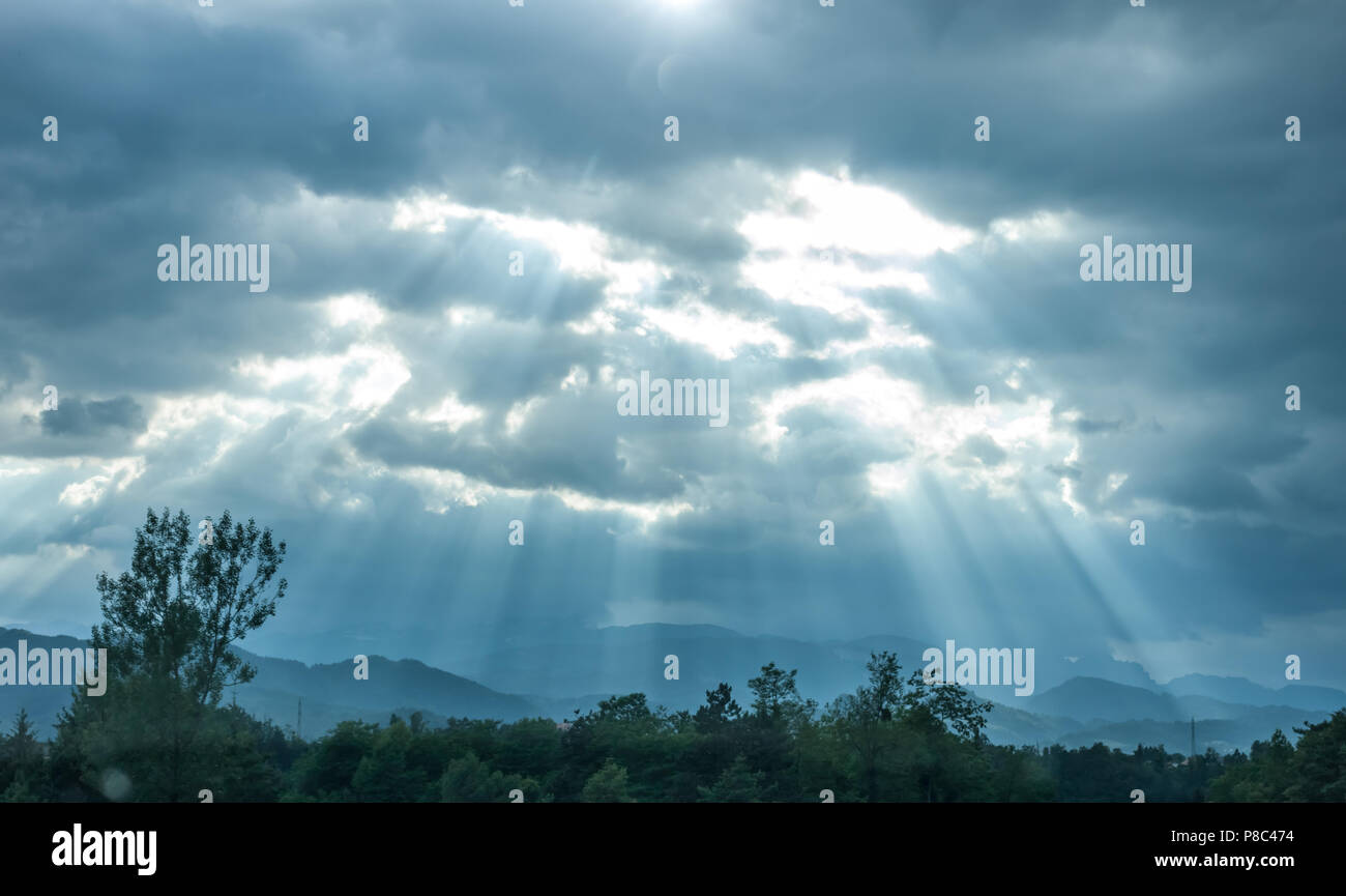 Dramatic dark hi-res stock photography and images - Alamy