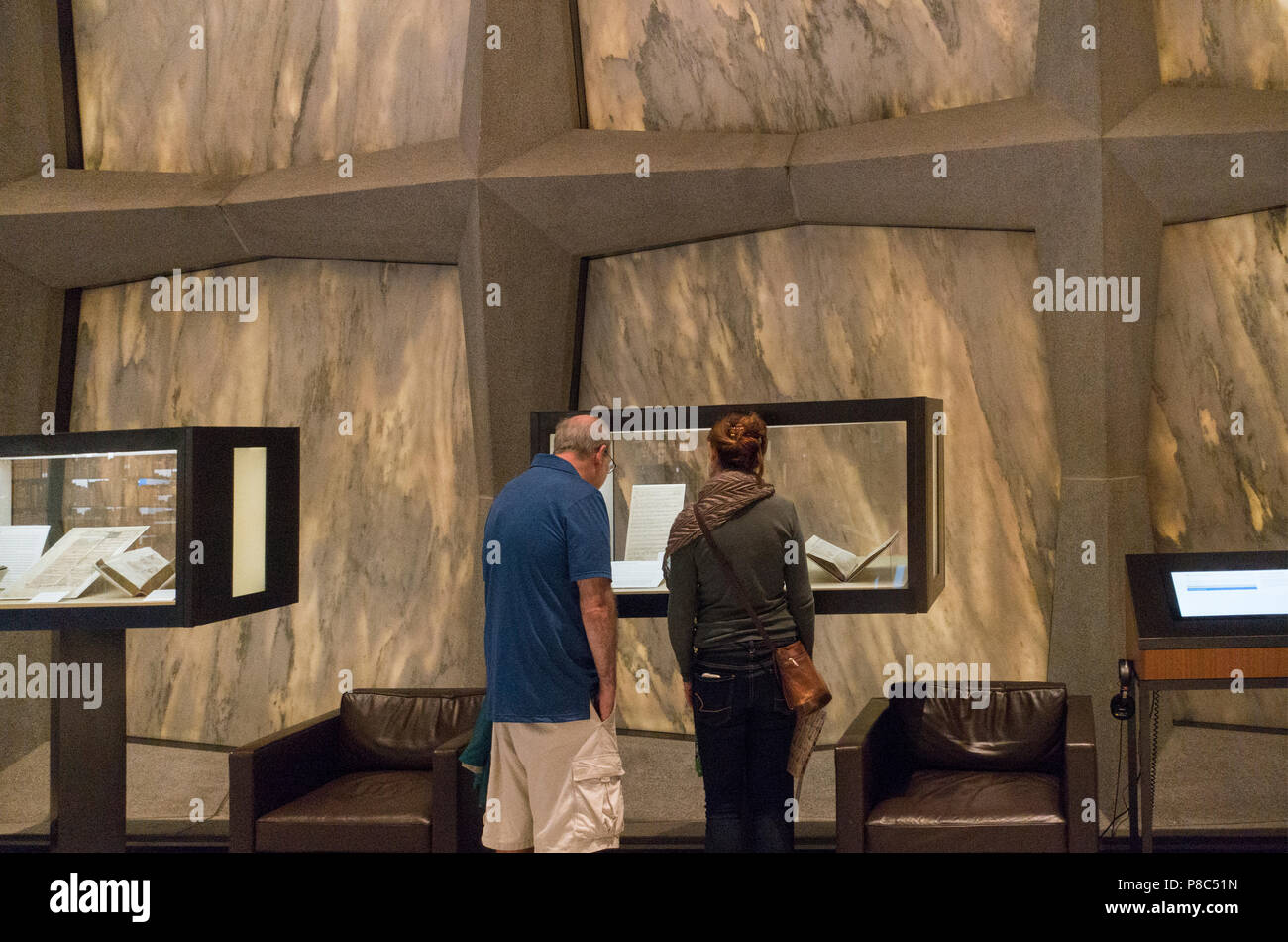 Yale university rare book library hi-res stock photography and images ...