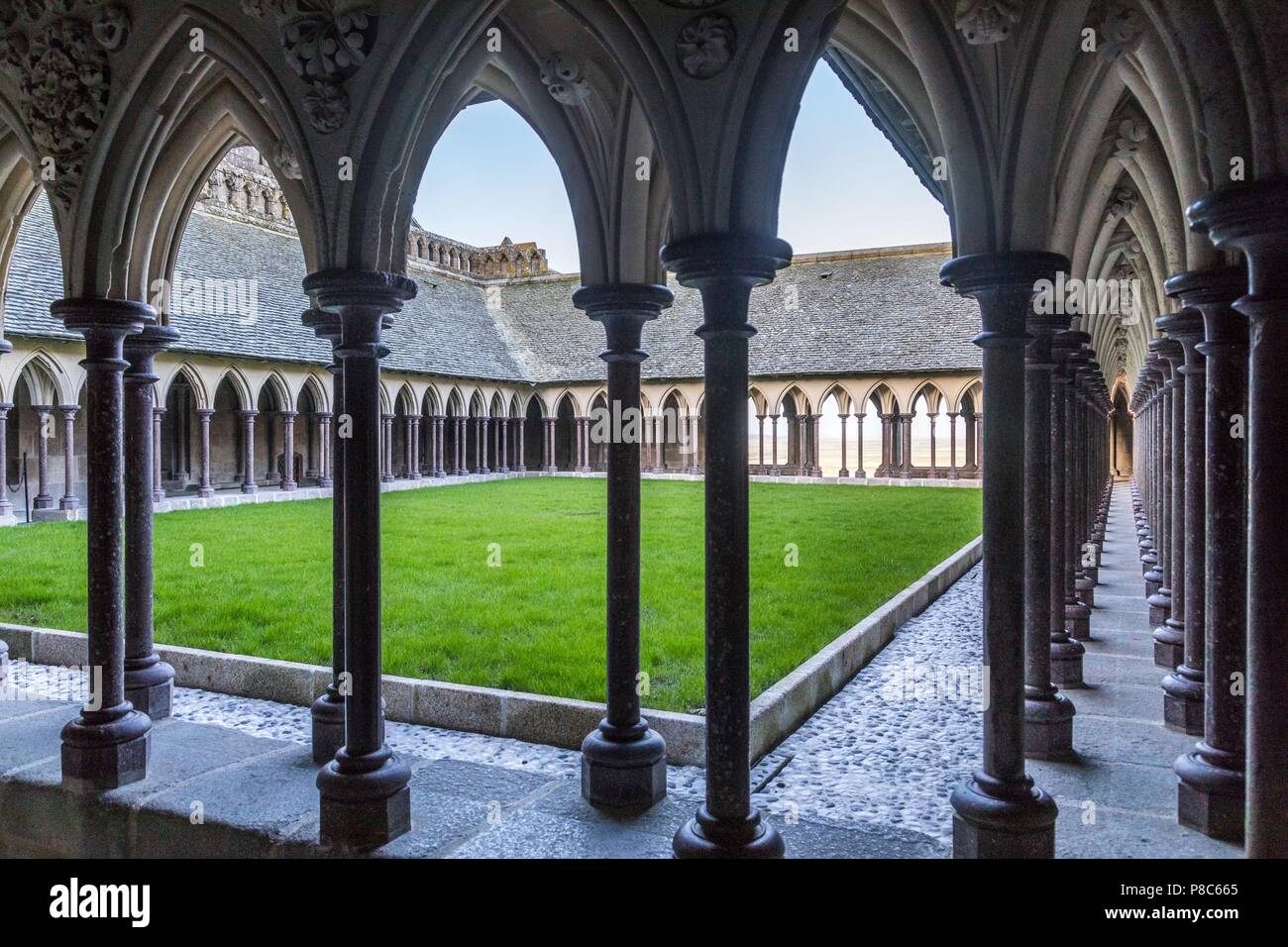 France 12th century farming hi-res stock photography and images - Alamy
