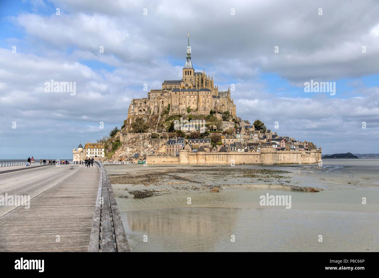 Normandy pontoon hi-res stock photography and images - Alamy