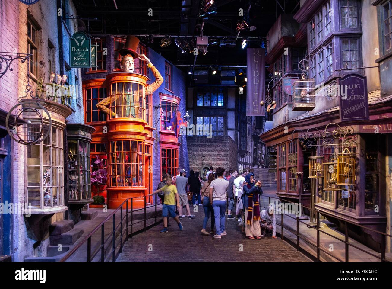 THE MAKING OF HARRY POTTER, WARNER BROS, UNITED KINGDOM Stock Photo - Alamy