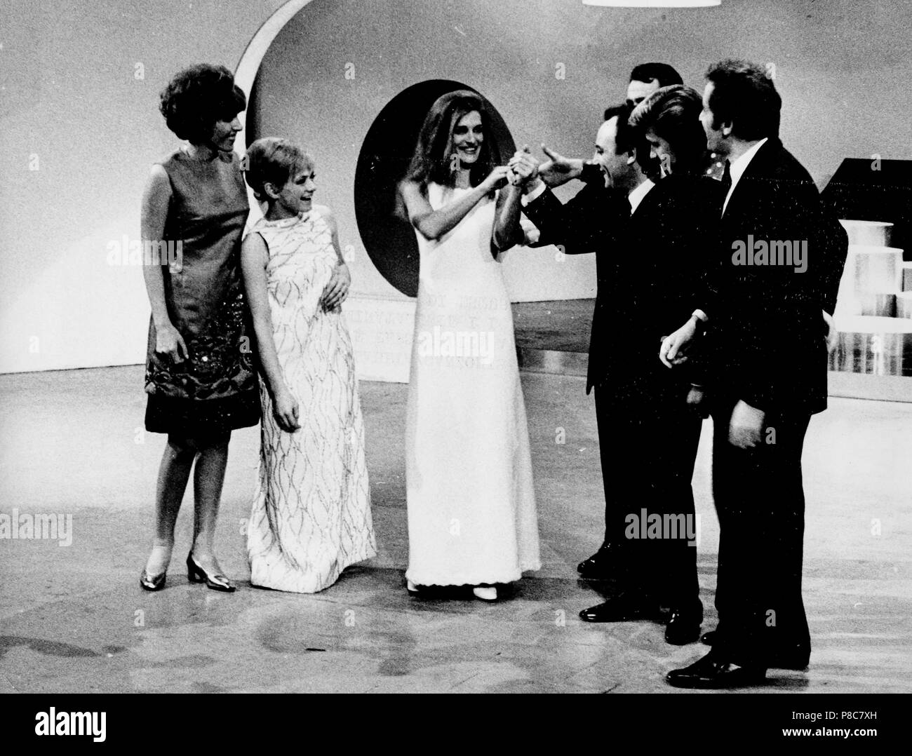 Ornella vanoni 1967 hi-res stock photography and images - Alamy