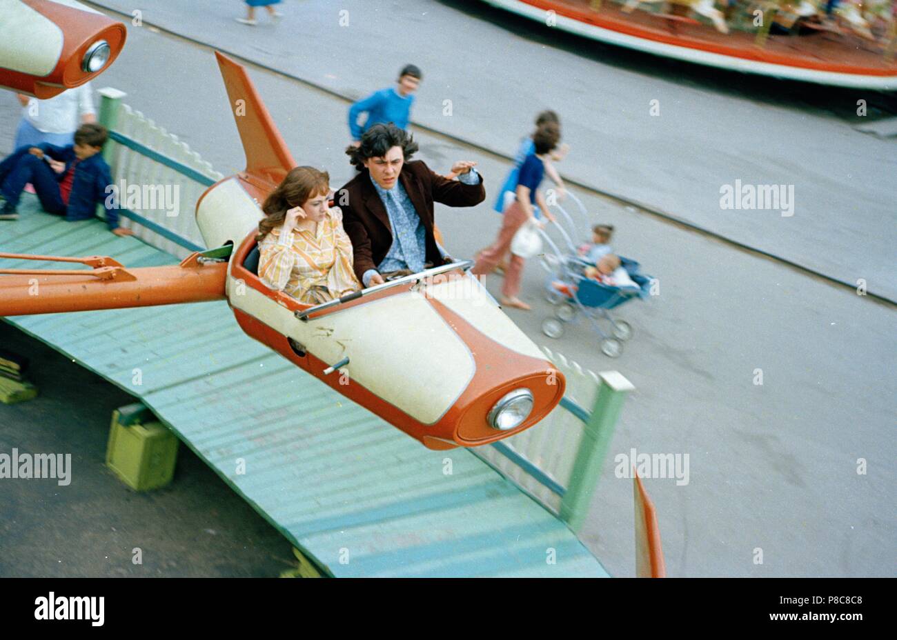 Paula wilcox 70s hi-res stock photography and images - Alamy