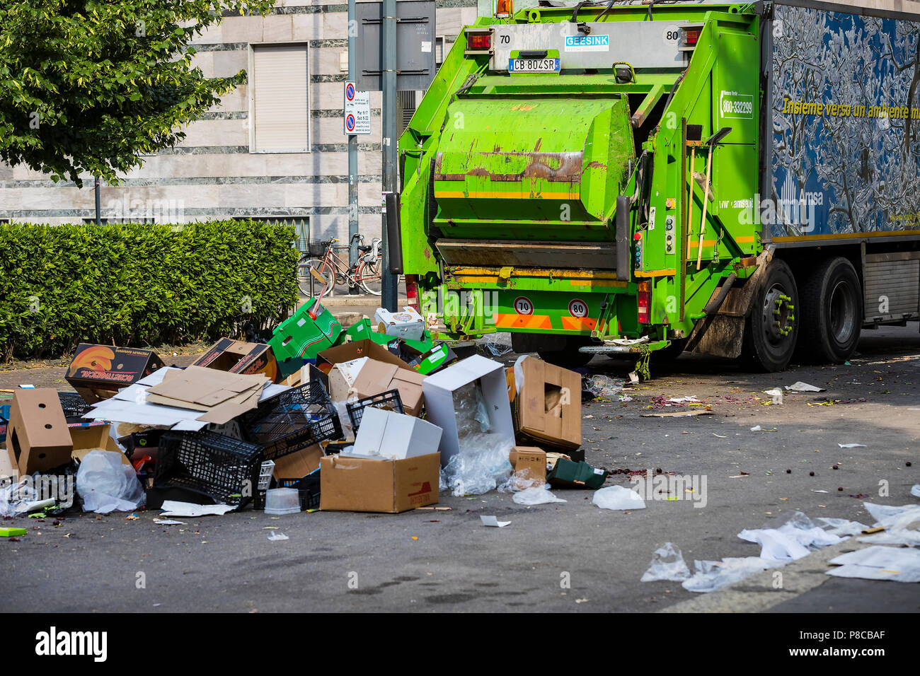 Milan food bin hi-res stock photography and images - Alamy