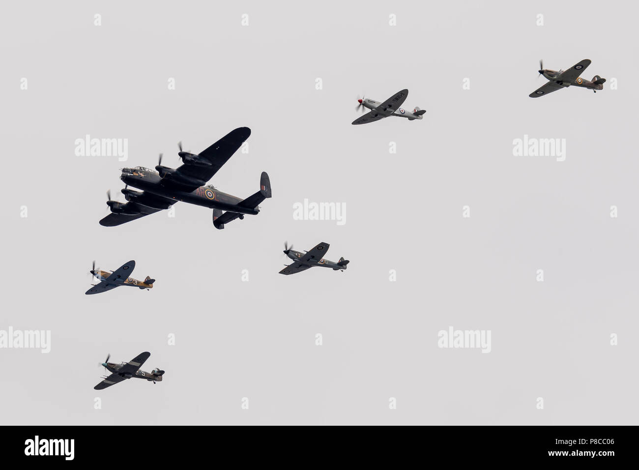 Battle britain fly past hi-res stock photography and images - Alamy