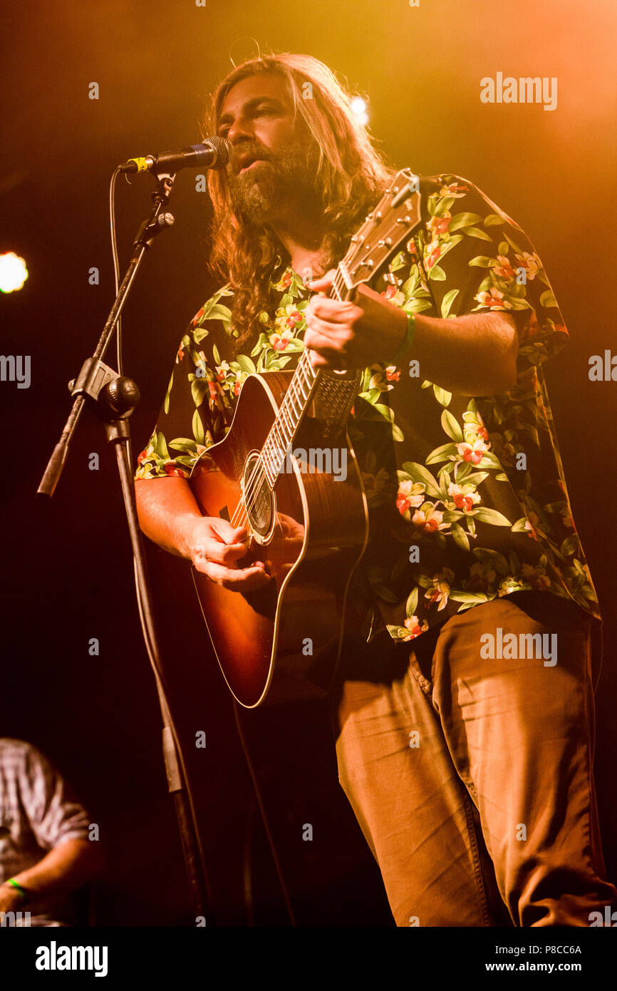 Darkest to lightest hi-res stock photography and images - Alamy