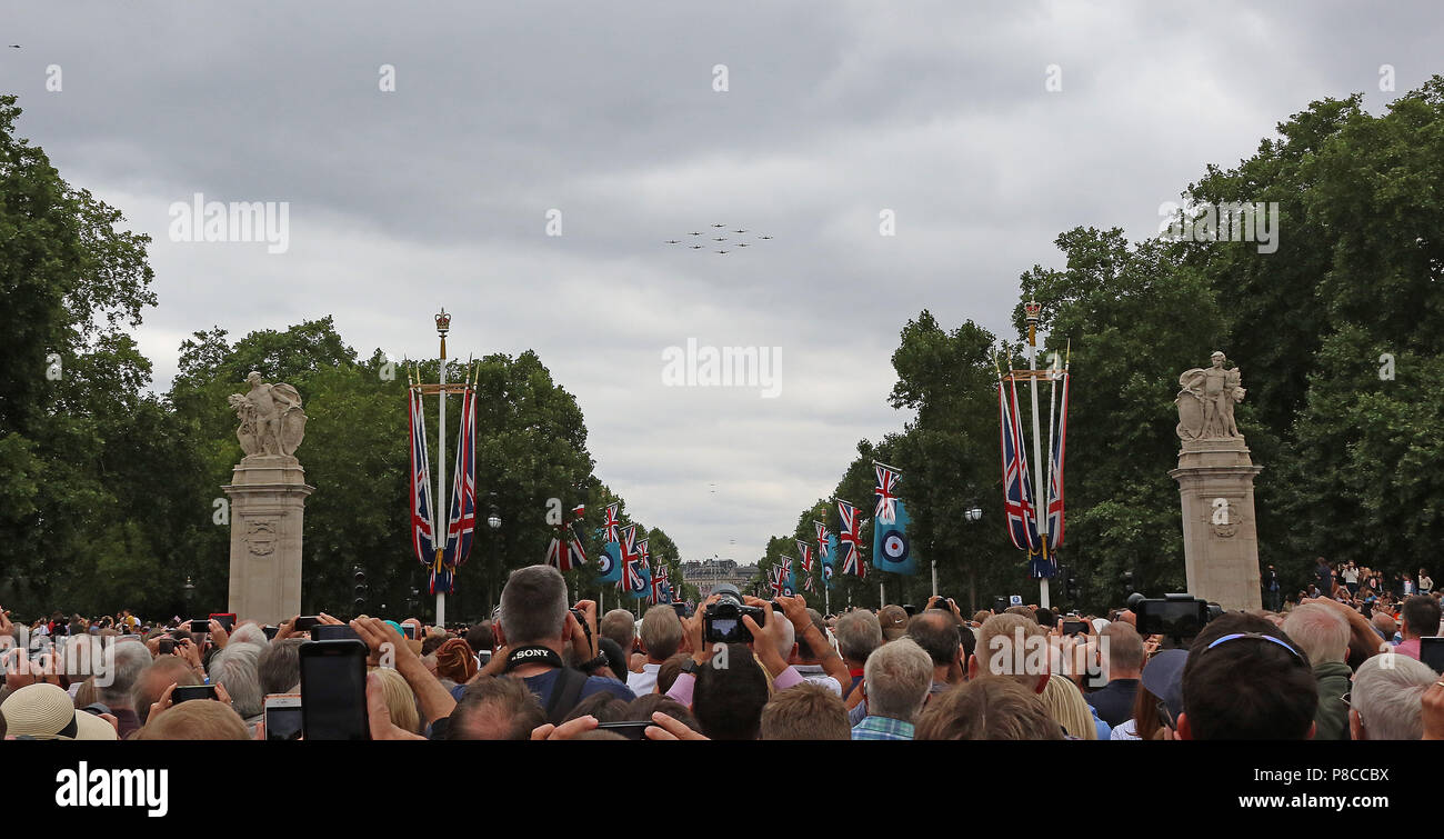 Raf flypast july 10 hi-res stock photography and images - Alamy