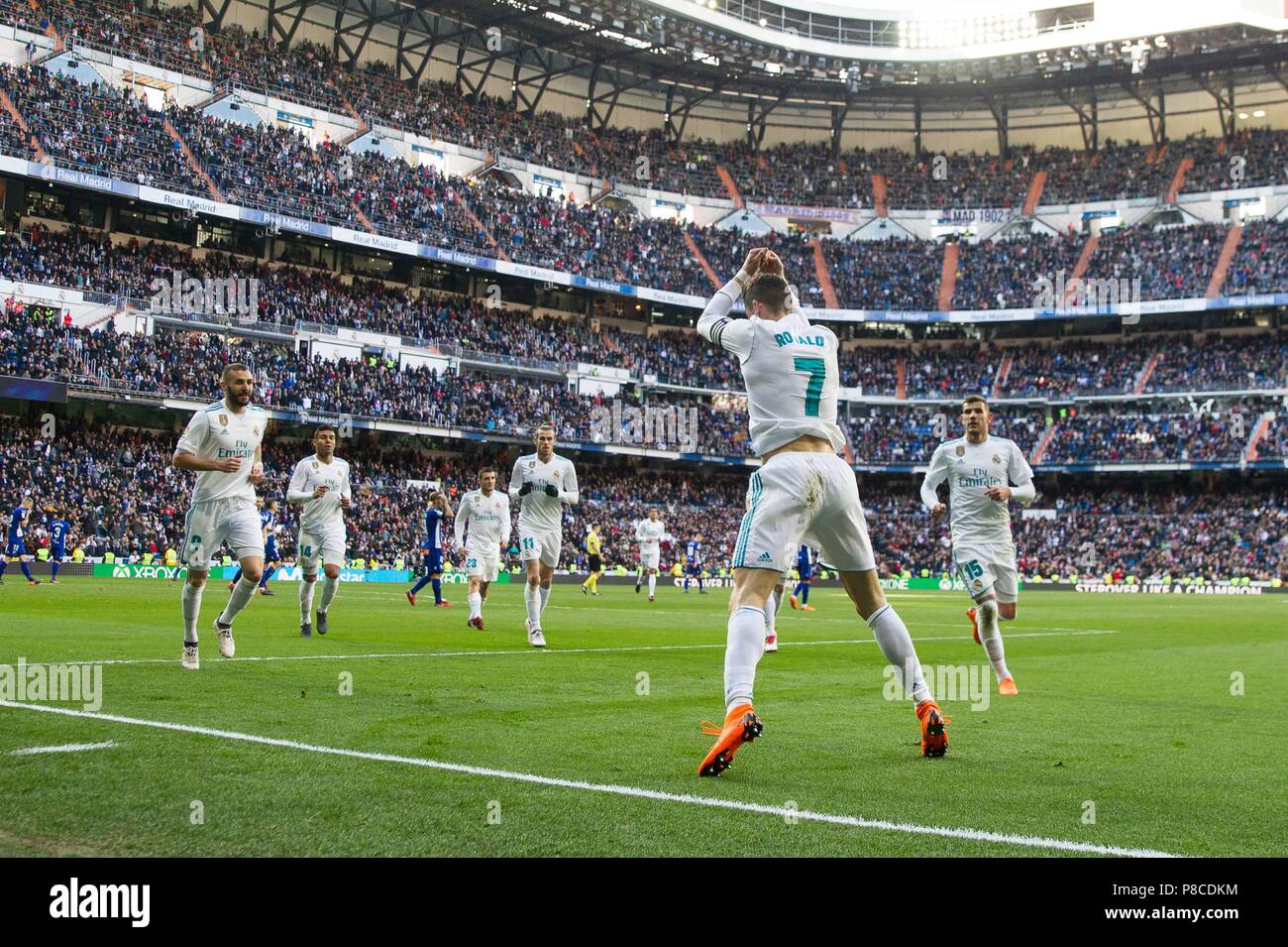 Cristiano ronaldo juventus signs hi-res stock photography and images ...