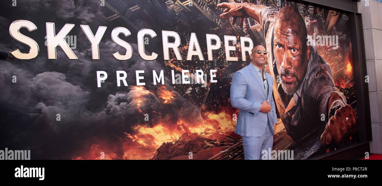 Skyscraper 2018 dwayne johnson hi-res stock photography and images - Alamy