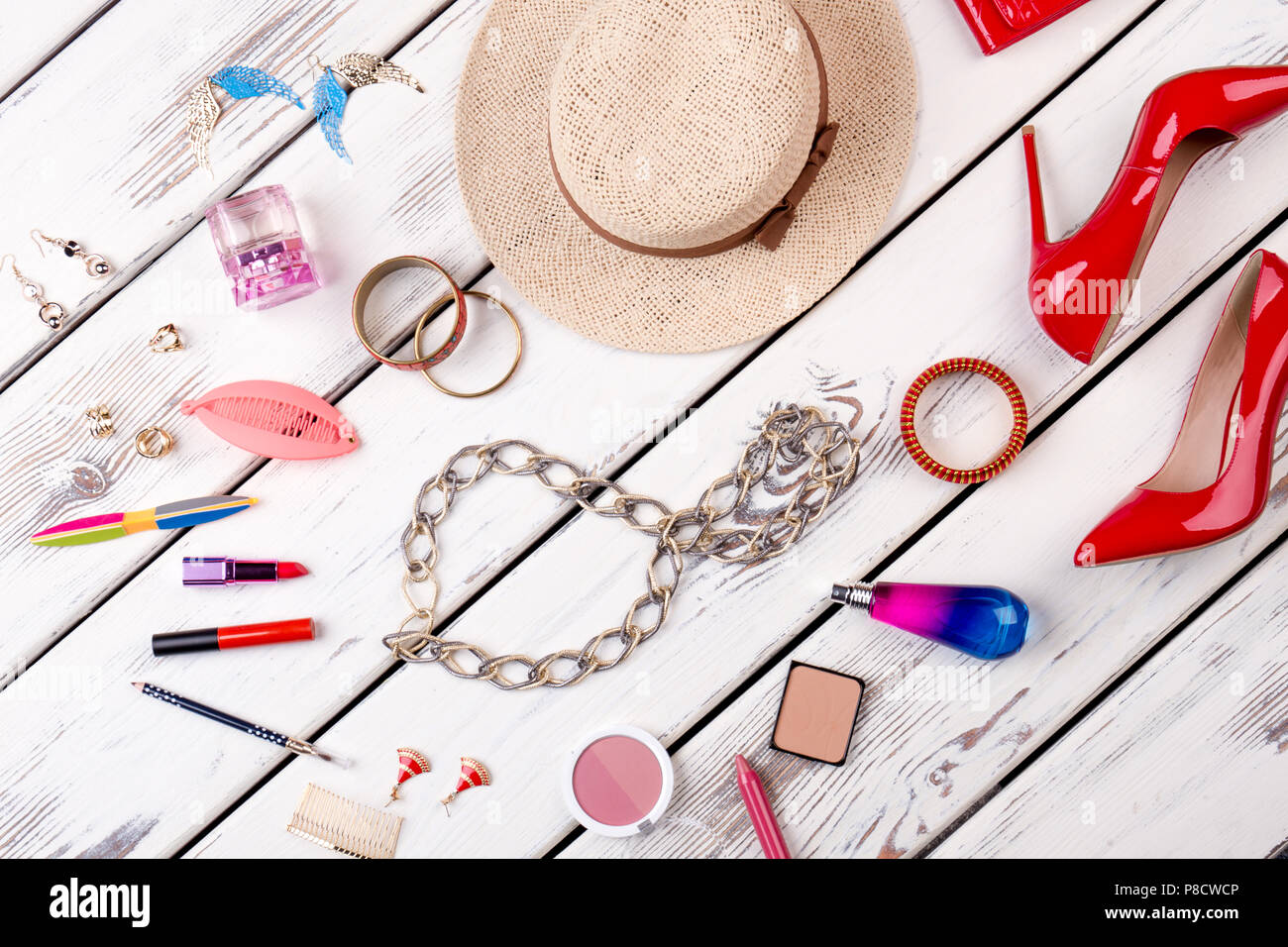 Womans wallet hi-res stock photography and images - Alamy