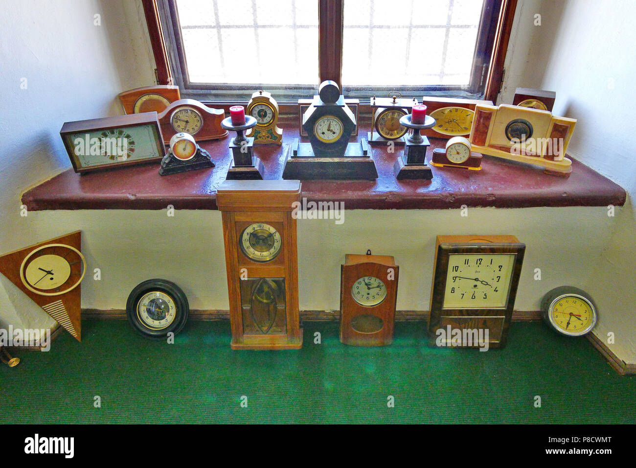 Antique clock face dials hi-res stock photography and images - Alamy