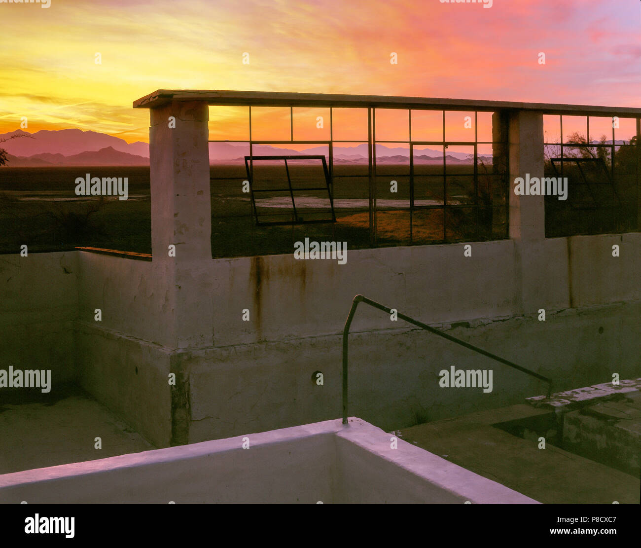 Dawn, Pool Wall, Zzyzx Mineral Springs, Mojave National Preserve CA ...