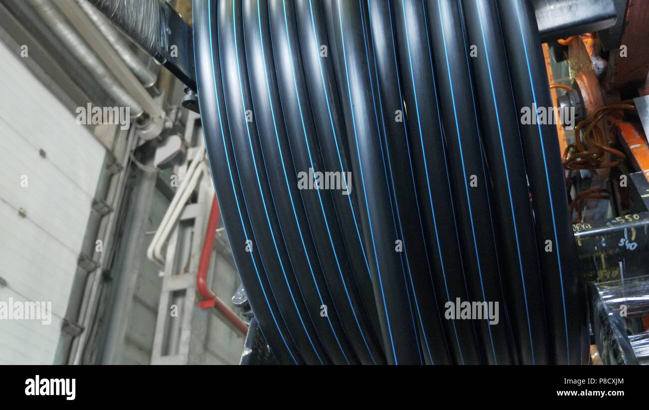 Roll threading coil pipe. Manufacture of plastic water pipes factory ...