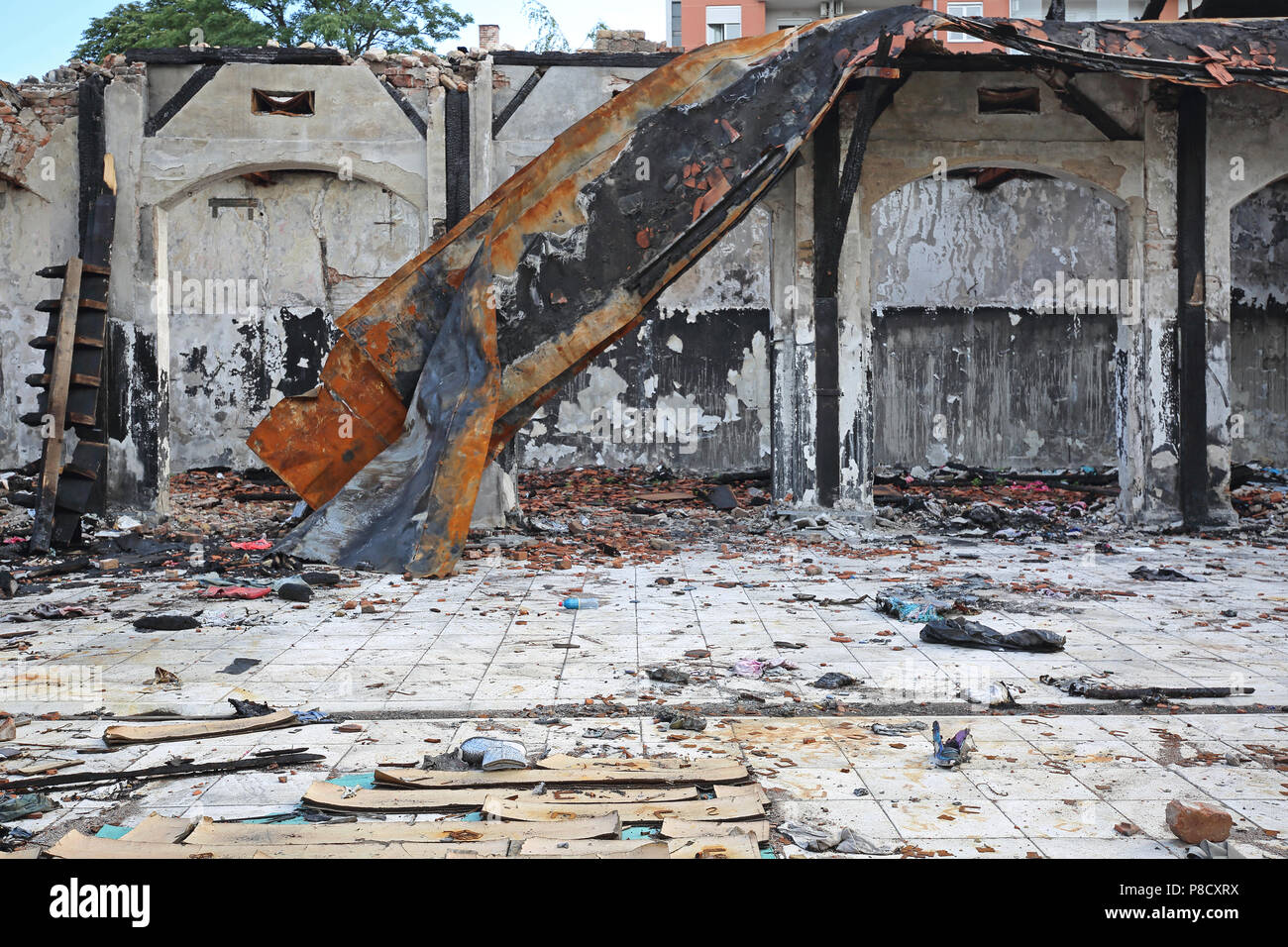 Collapsed Roof Structure After Fire Damage Stock Photo - Alamy