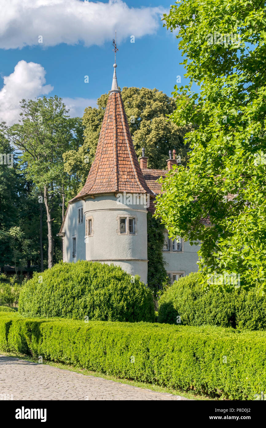 Low tower hi-res stock photography and images - Alamy