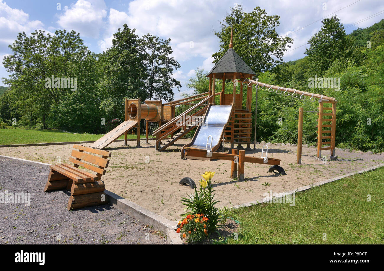 Wooden swing deck hi-res stock photography and images - Alamy