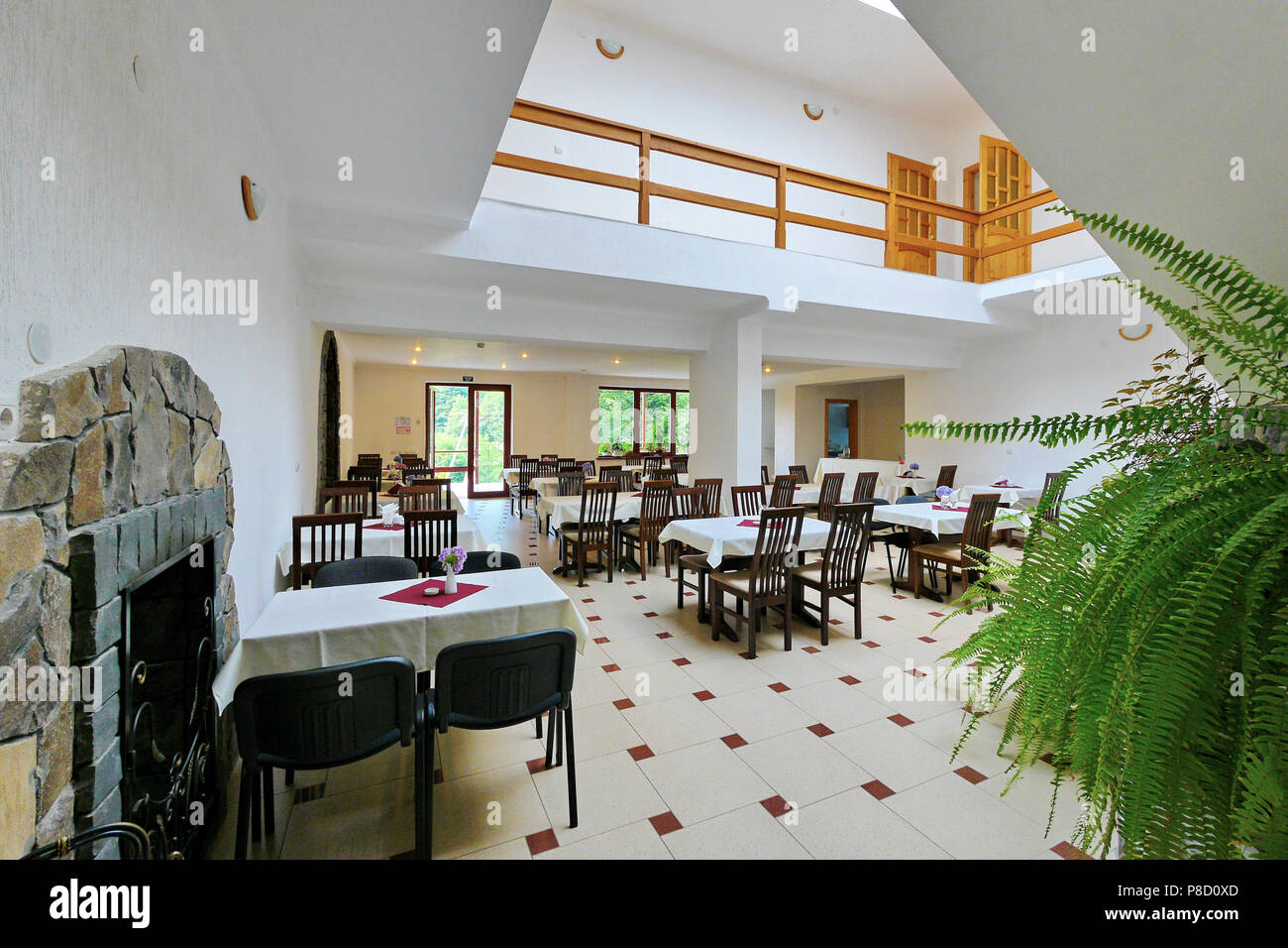 Beautiful empty banquet hall hi-res stock photography and images - Alamy