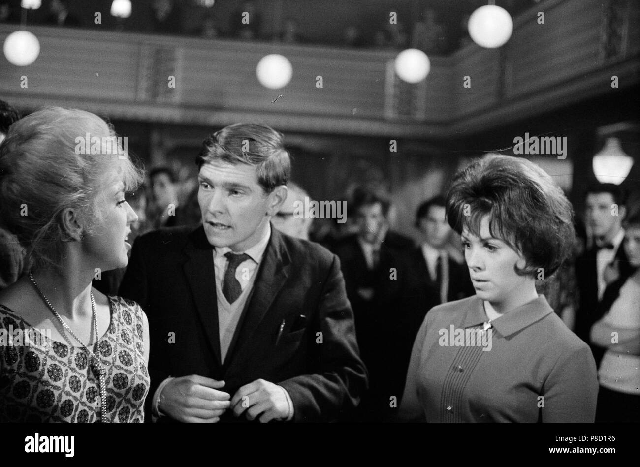 Billy Liar (1963) Tom Courtenay, Helen Fraser, Gwendolyn Watts, Date ...