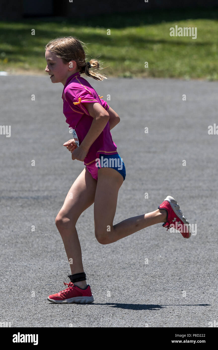 Kids triathlon hi-res stock photography and images - Alamy