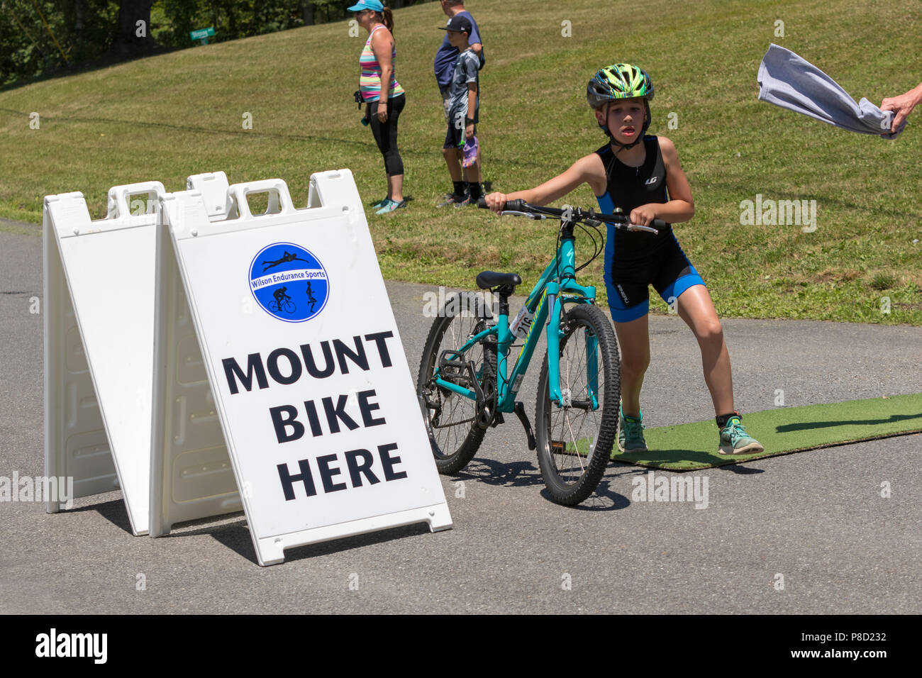 Triathlon kids hi-res stock photography and images - Alamy
