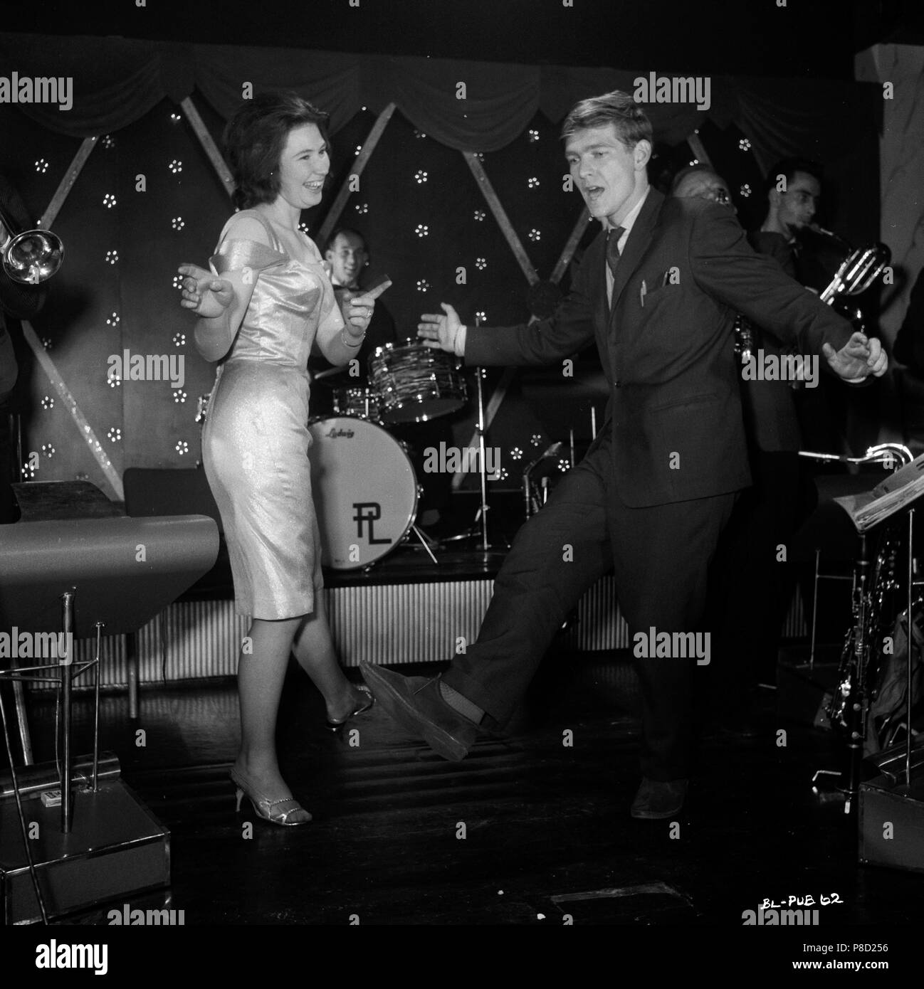 Billy Liar (1963) Tom Courtenay, Irish singer Muriel Day, Date: 1963 ...