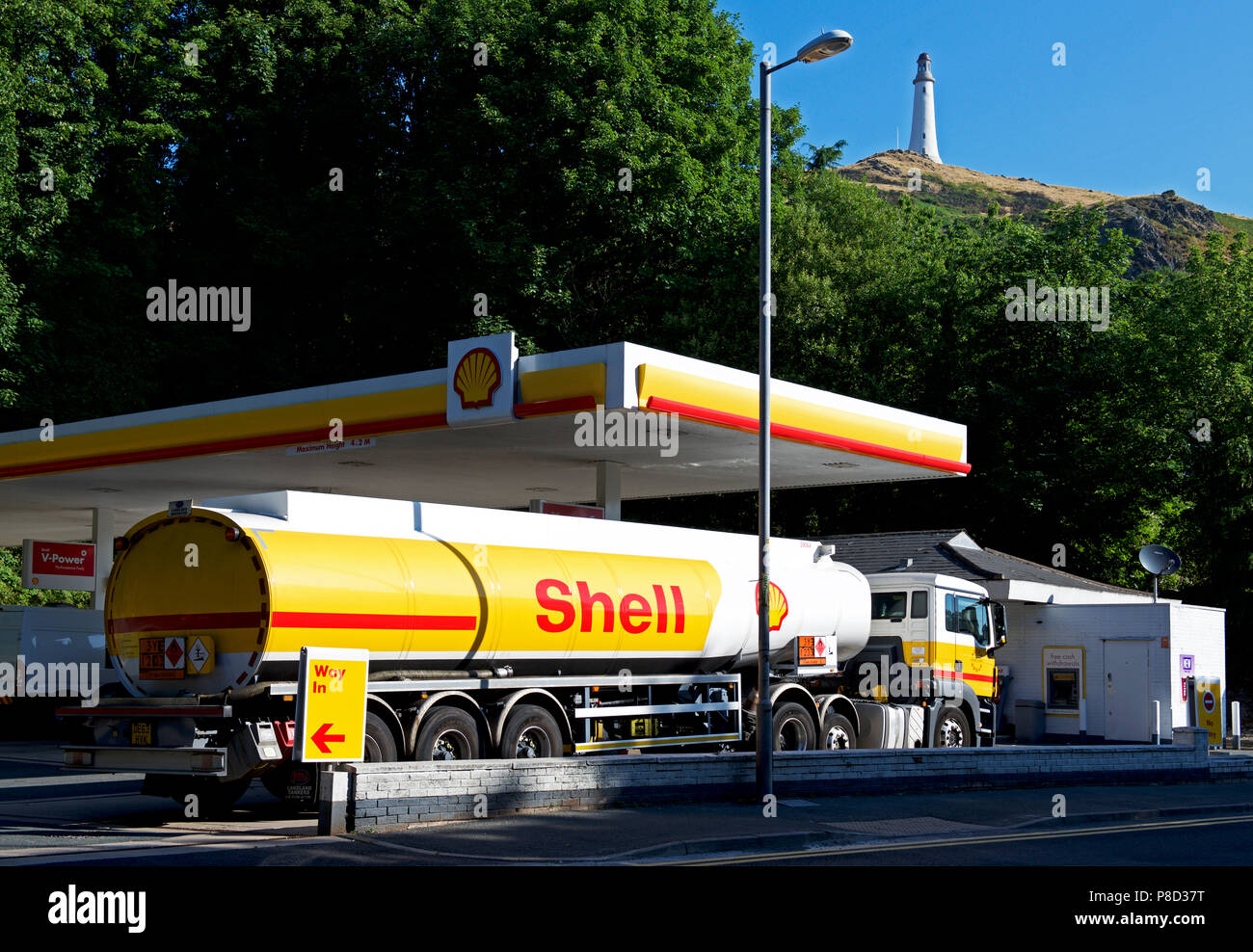 Shell lorry deivering fuel to petrol station in Ulverston, Cumbria ...