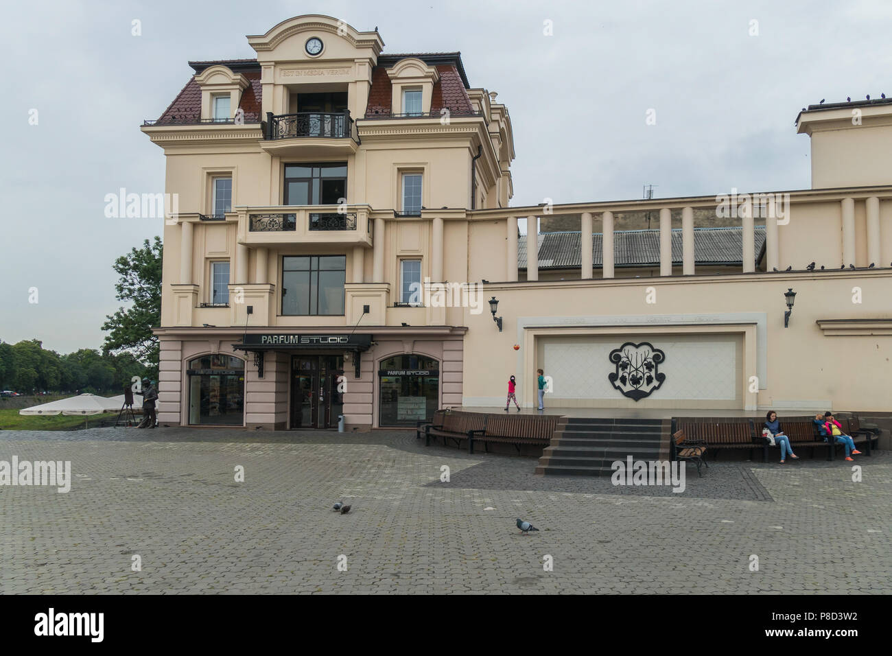 A beautiful Baroque building with a perfume shop on the first floor ...