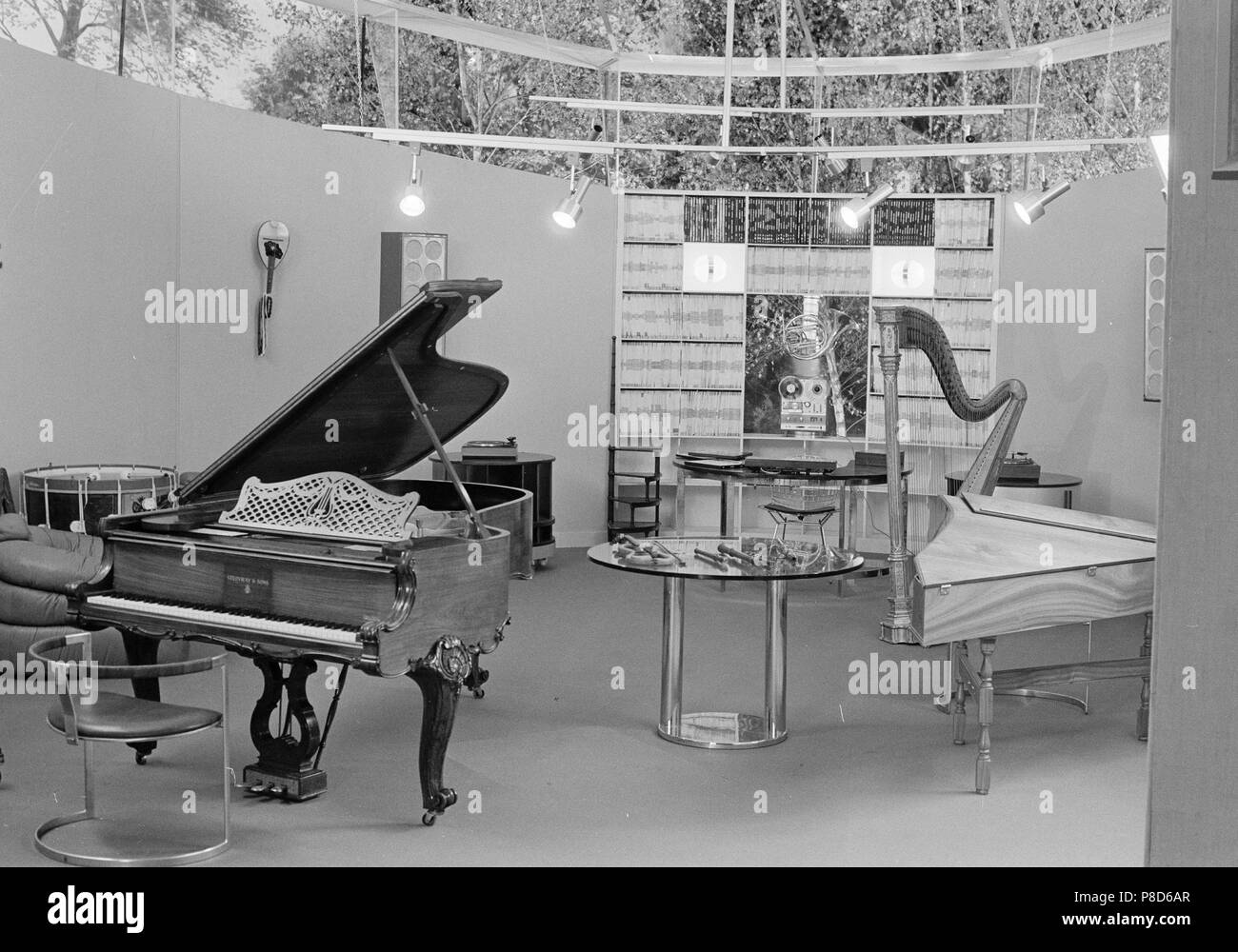 Endless night 1972 hi-res stock photography and images - Alamy