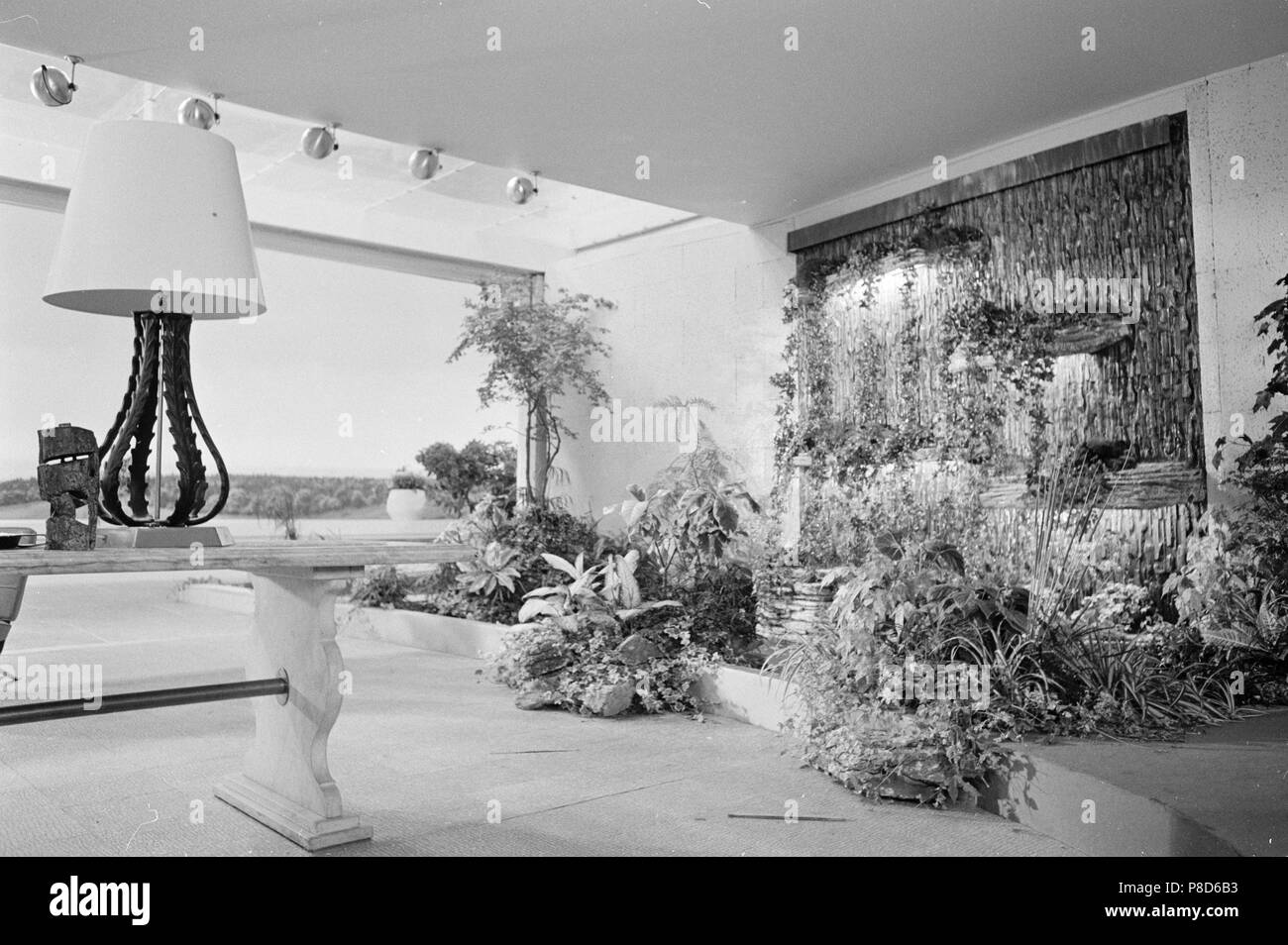 Endless night 1972 hi-res stock photography and images - Alamy