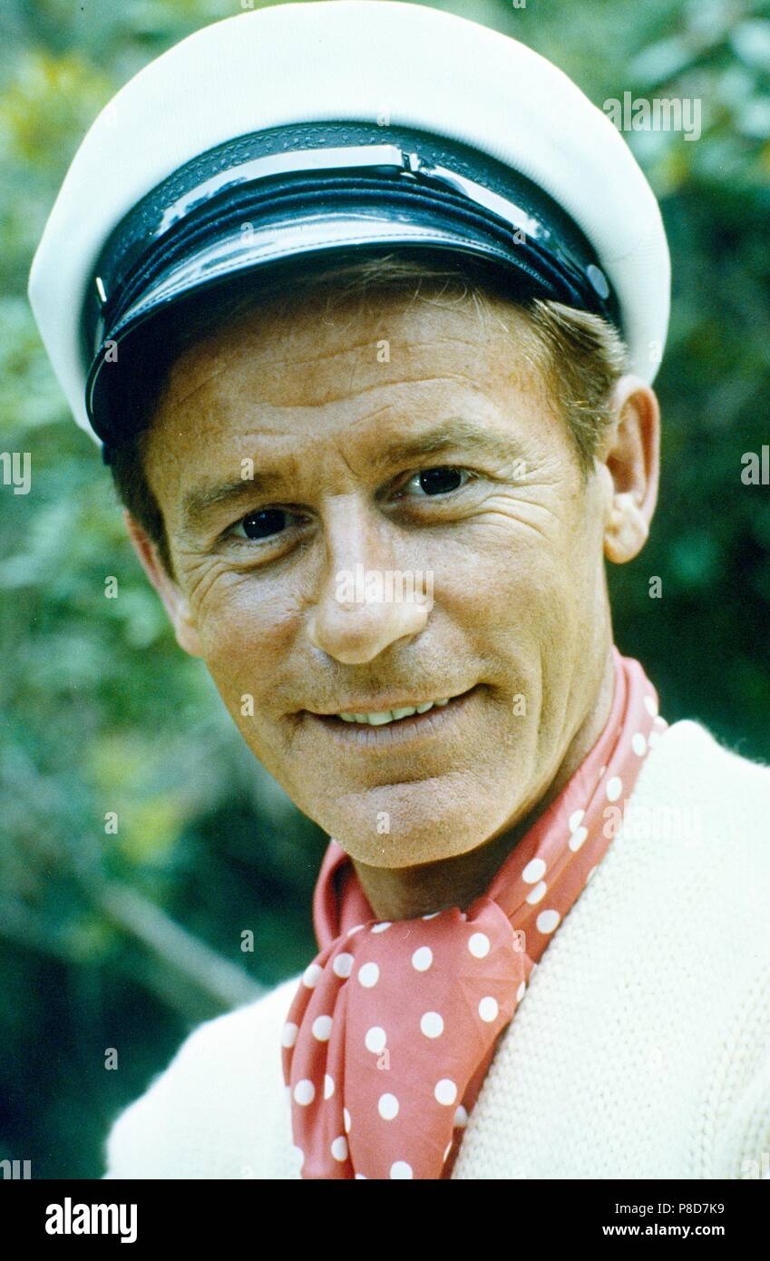 Roddy mcdowall hi-res stock photography and images - Alamy