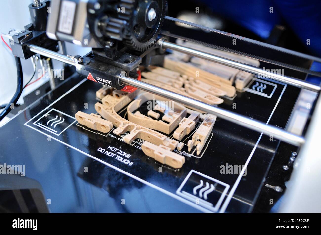 3d printing prosthetic limb hi-res stock photography and images - Alamy