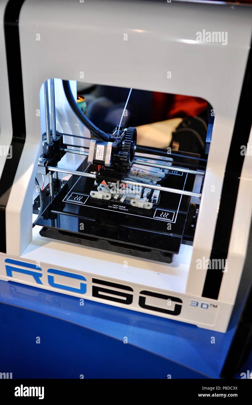 3d printing prosthetic limb hi-res stock photography and images - Alamy