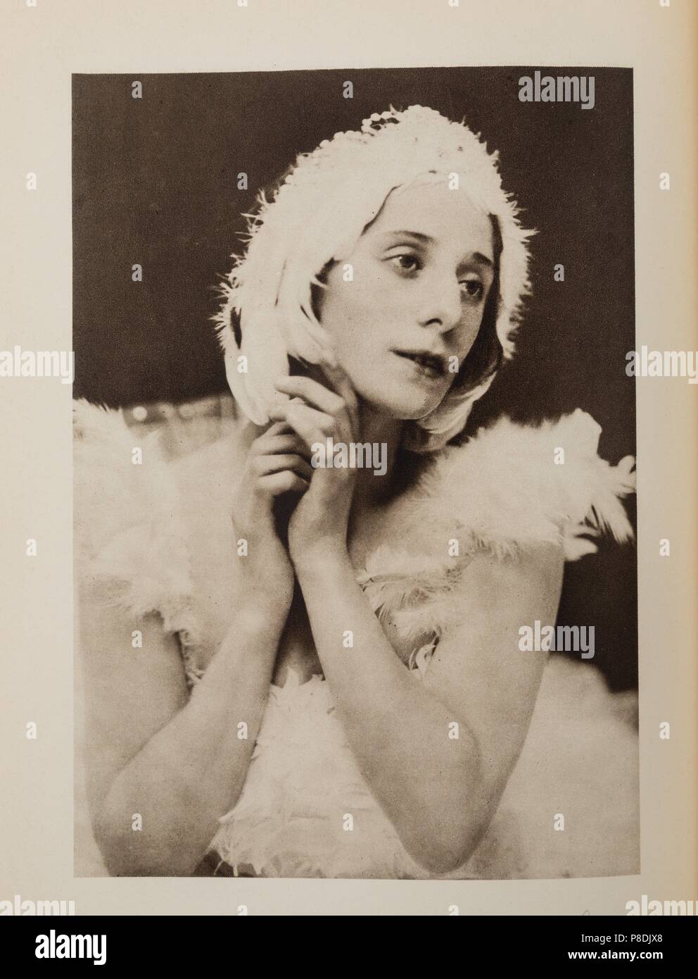 Anna Pavlova in the ballet The Dying Swan by Camille Saint-Saëns ...