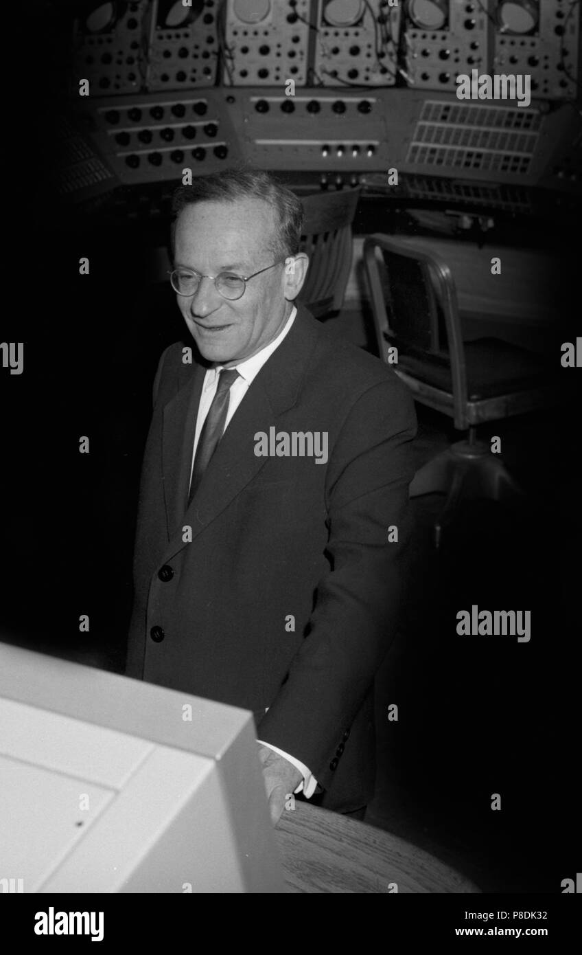Soviet experimental physicist Vladimir Veksler (1907-1966). Museum ...