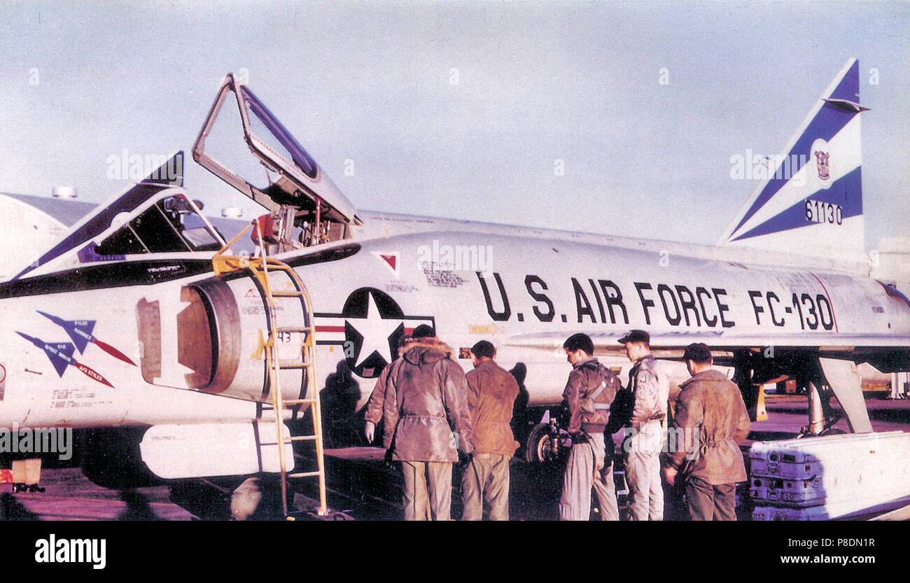 525th Fighter-Interceptor Squadron Convair F-102 Delta Dagger 56-1130 ...