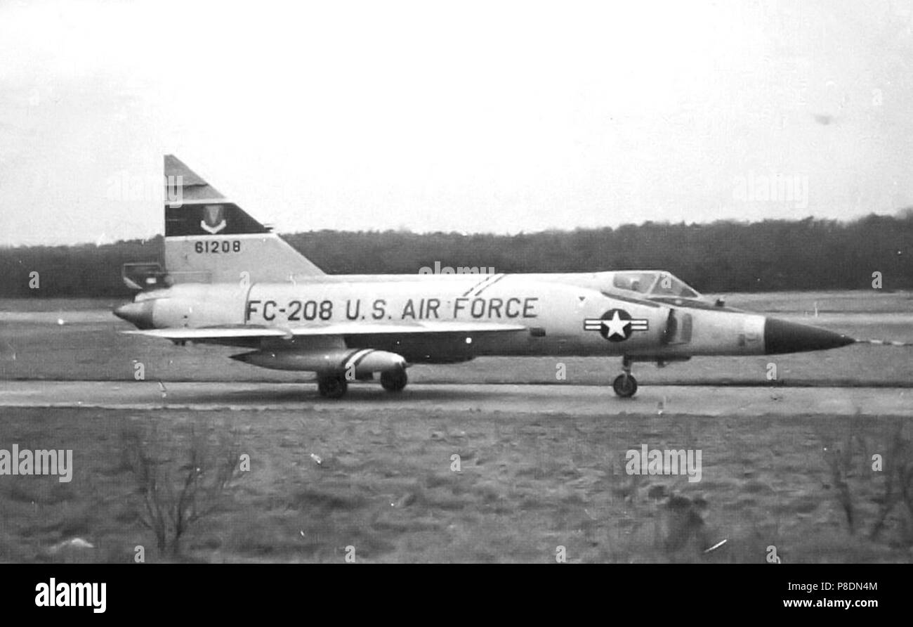 F 102 delta dagger Black and White Stock Photos & Images - Alamy