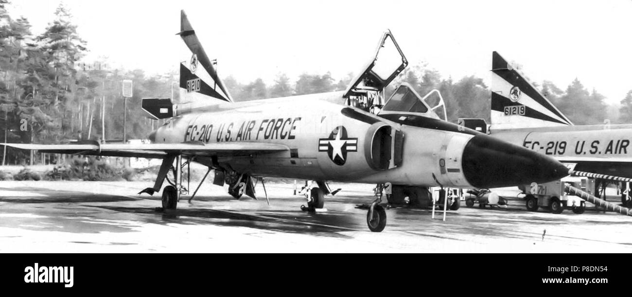 526th Fighter-Interceptor Squadron Convair F-102 Delta Dagger 56-1210 ...
