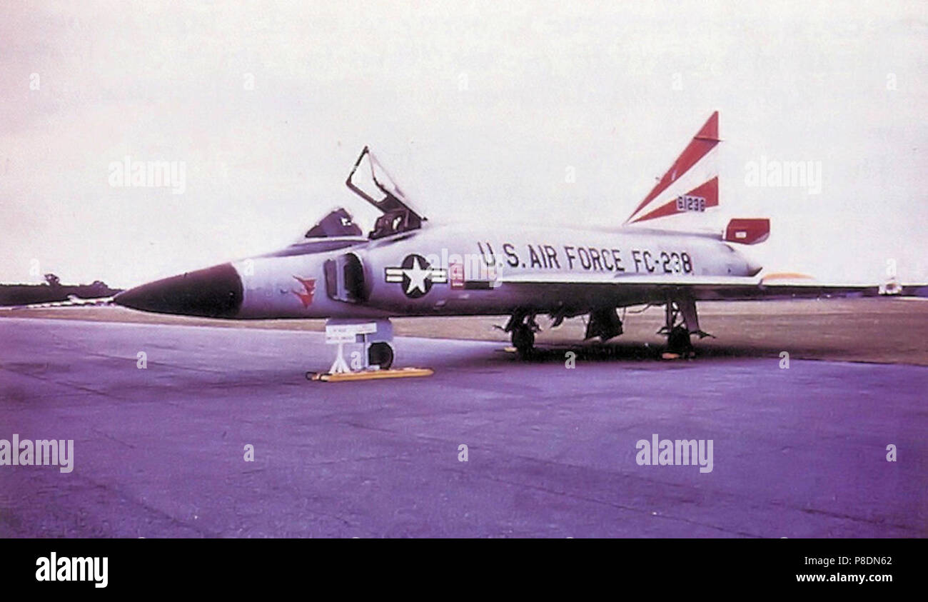 526th Fighter-Interceptor Squadron Convair F-102 Delta Dagger 56-1238 ...
